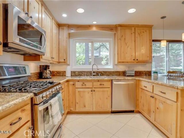 26710 Pinecreek Dr, Wrightwood, CA 92397 | MLS #226000 VC | Compass