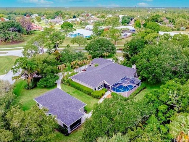 2671 NE Pinecrest Lakes Blvd, Jensen Beach, FL 34957