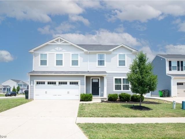 2671 Himelrigh Blvd, Barberton, OH 44203