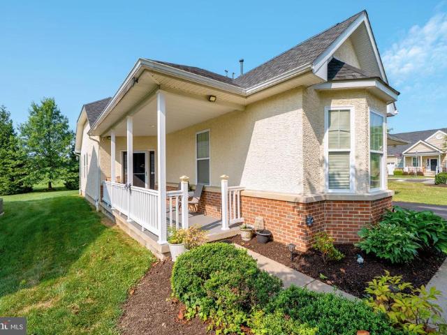 2672 Honeysuckle Lane