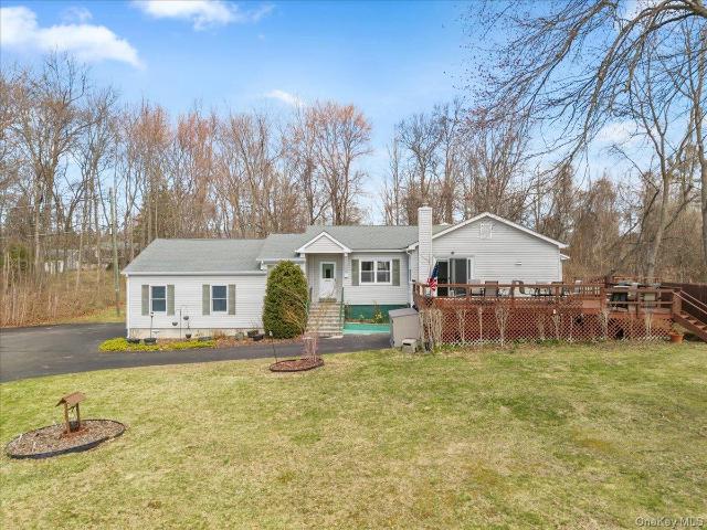 2672 Loretta St, Yorktown Heights, NY 10598 | MLS #979820 | Compass