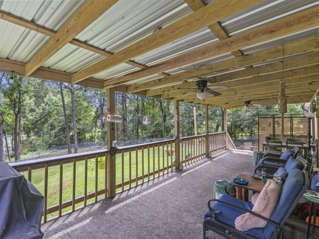 2672 Pleasure Bend Dr, Hemphill, TX 75948