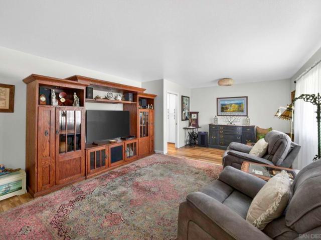 26731 W Berkey Ct