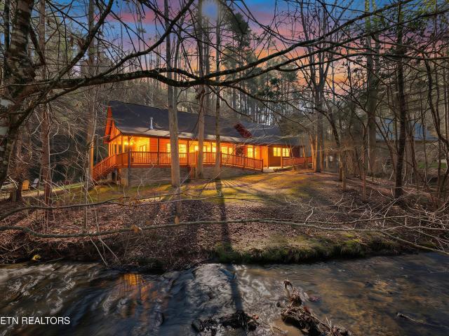 2673 Cedar Falls Way