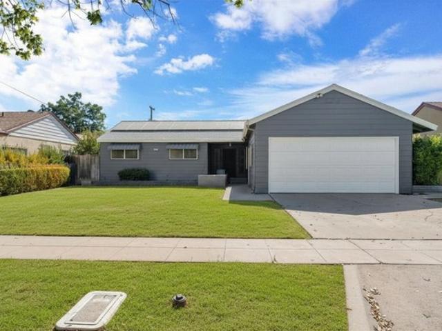 2673 S Lee Ave, Fresno, CA 93706