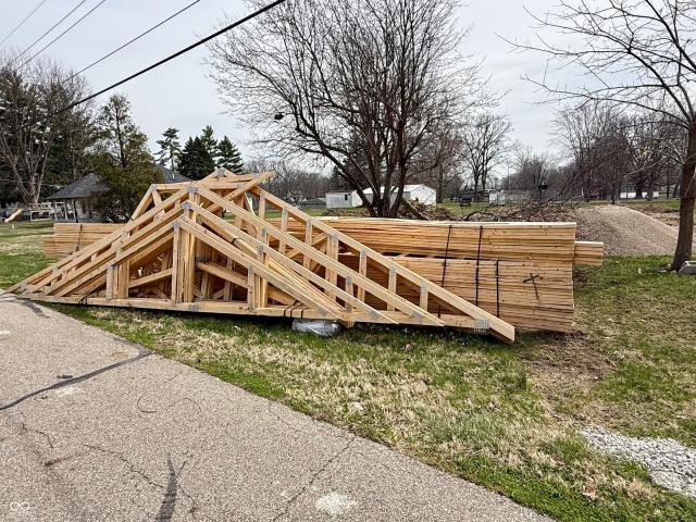 2673 W Lake Drive