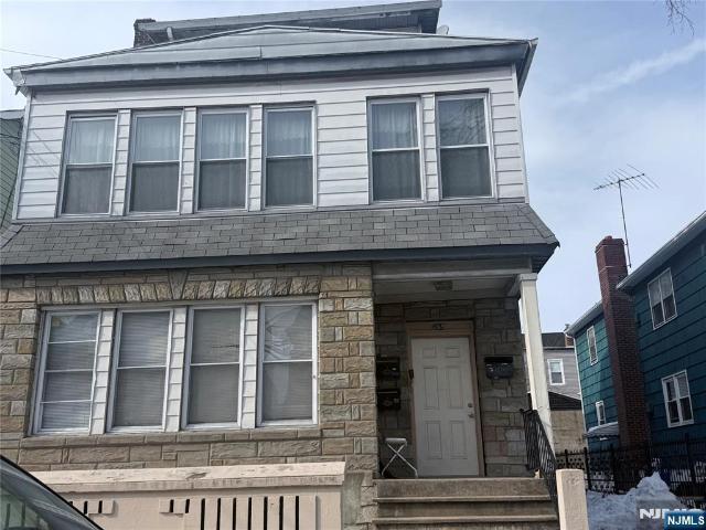 267 269 Wainwright St, Newark, NJ 07112 | MLS #26004 | Compass