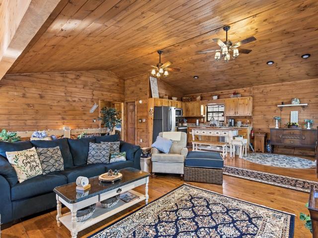 267 Granny Branch Dr, Blue Ridge, GA 30513 | MLS #428640