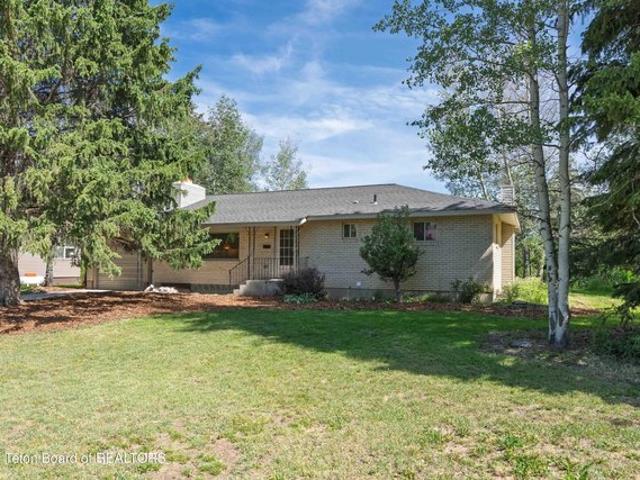 267 E Fremont Ave, Driggs, ID 83422
