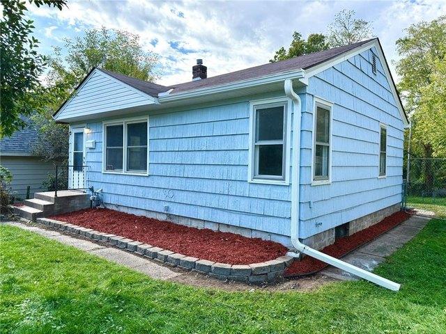 267 Hazelwood St, Saint Paul, MN 55106