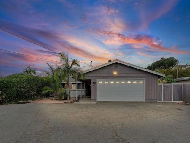 267 Hannalei Dr, Vista, CA 92083