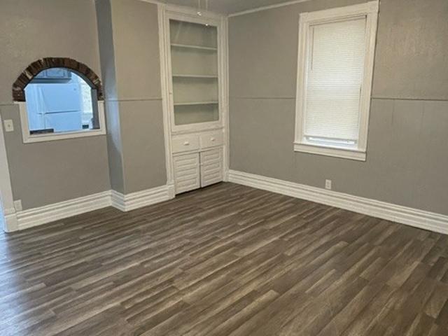 267 Oak Ave