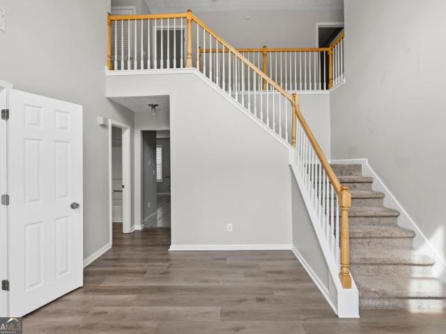 267 Lakeview Place