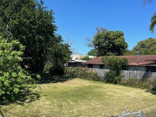 267 NW 31st St, Miami, FL 33127