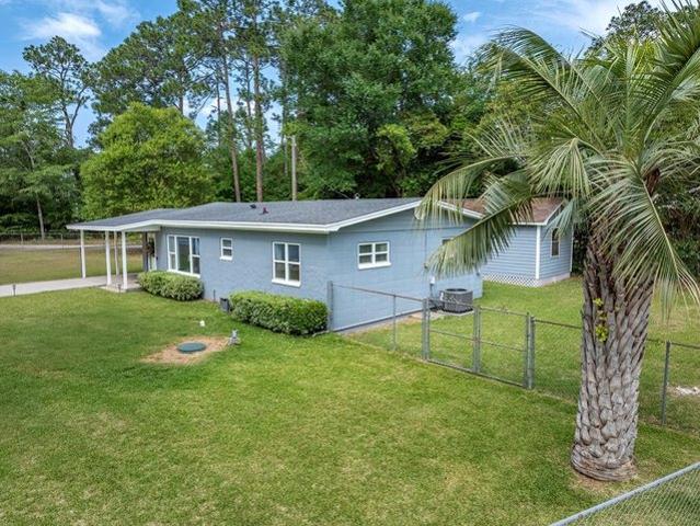 267 Silver Lake Cir, Sylvester, GA 31791