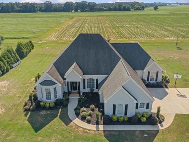 267 Ridge Dr, Headland, AL 36345