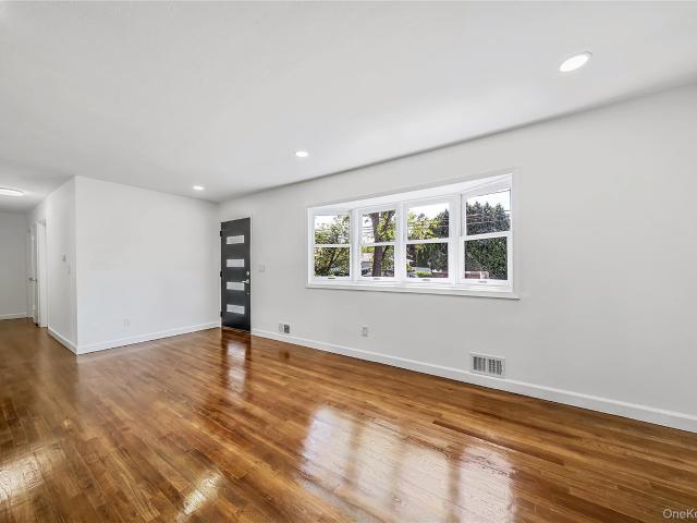 267 Woodhull Avenue