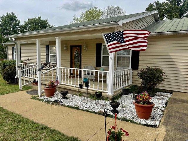 2684 Bradford Pear Ln, Union City, TN 38261