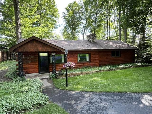 2685 Tonawanda Rd, Grawn, MI 49637