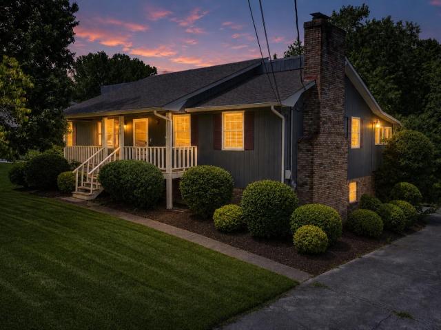 2686 Lakemont Circle