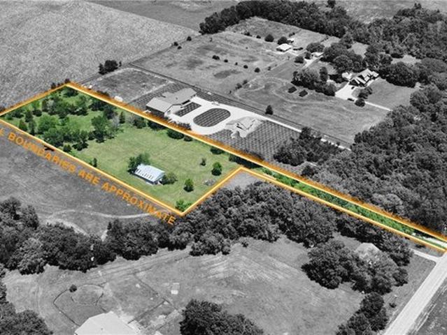 26870 W 199th St, Gardner, KS 66030