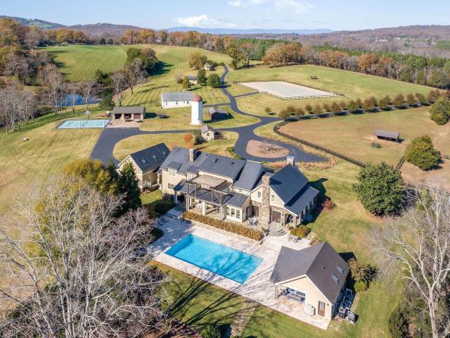 2687 milton farm