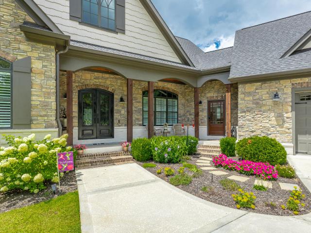 2687 Copper Cove