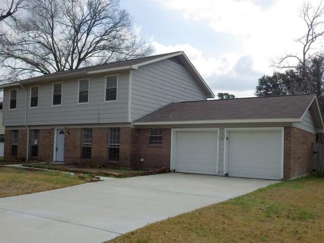 2687 S Woodloch St, Woodloch, TX 77385