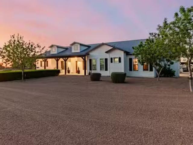 2688 E Joy Dr, San Tan Valley, AZ 85140 MLS 6811070