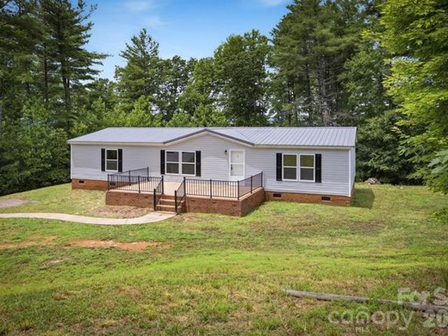 2688 Kite Dr, Lenoir, NC 28645