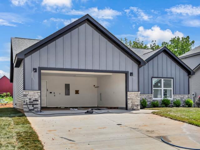 2689 Brewster Dr