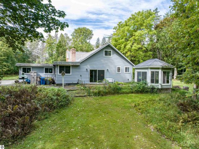 2689 Husak Road