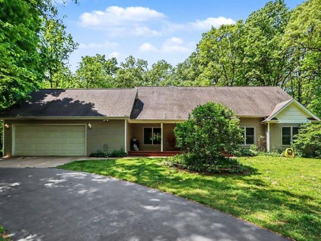 26805 Drape Rd, Lawton, MI 49065