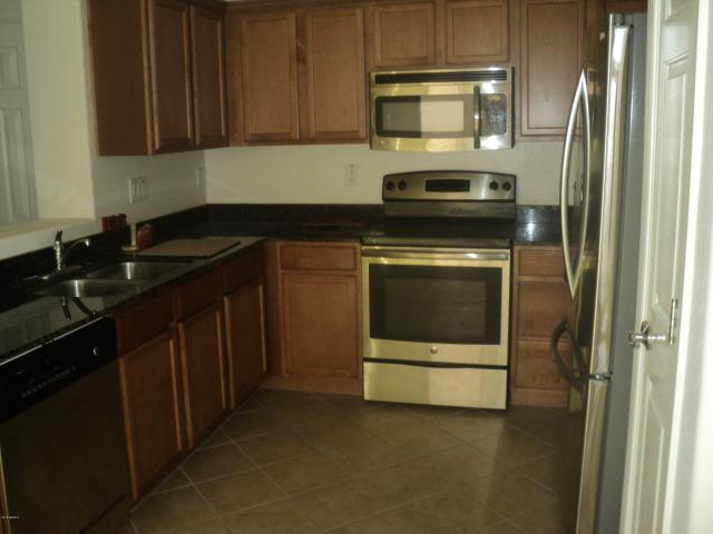 2680 N 73RD Glen