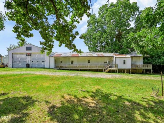 26813 Osage Dr, Stark City, MO 64866