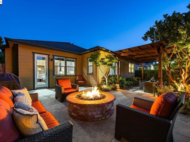 2681 Rivers Bend Cir