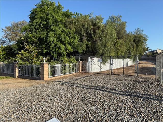 26825 Lazy Creek Rd