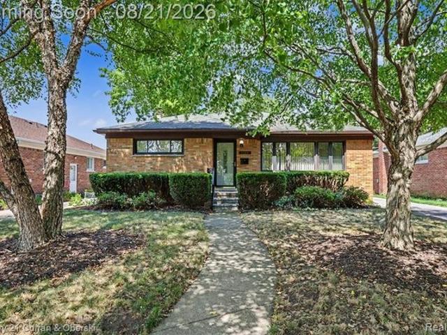 26826 Student Dr, Redford, MI 48239