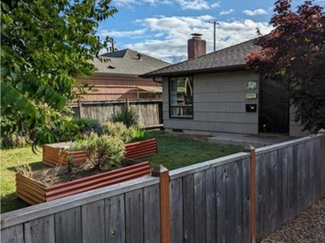 2682 Harris St, Eugene, OR 97405