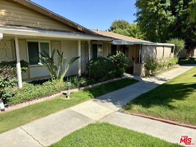 26833 Avenue of the Oaks Unit A, Newhall, CA 91321