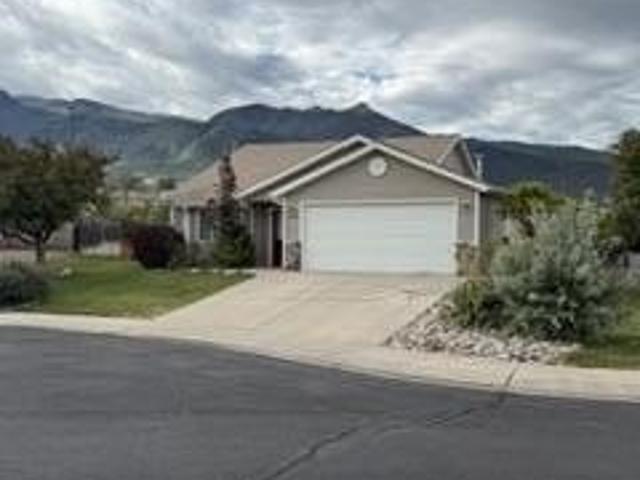 268 Cliff View Cir, Parachute, CO 81635