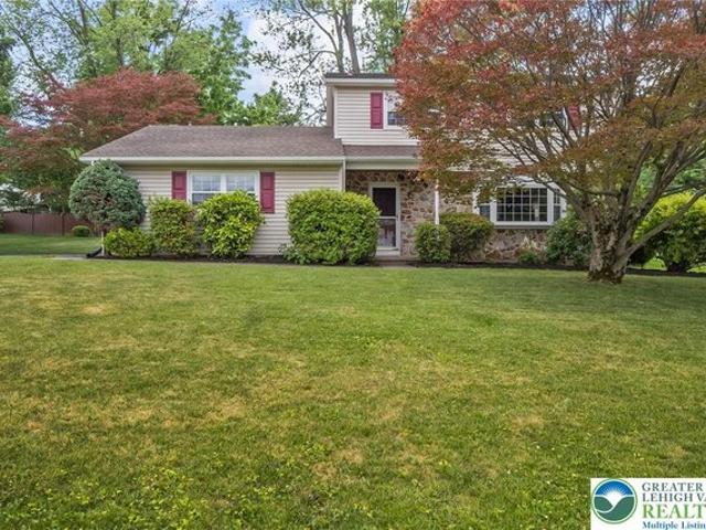 268 Apollo Dr, Bethlehem, PA 18017