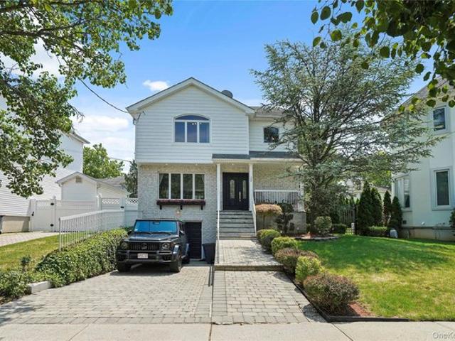 268 Ardsley St, Staten Island, NY 10306