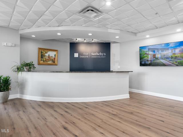 268 Broadway 103 #