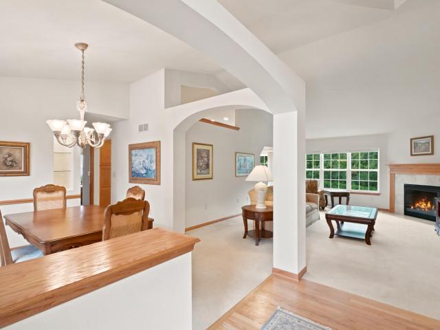 268 Lakeridge Dr