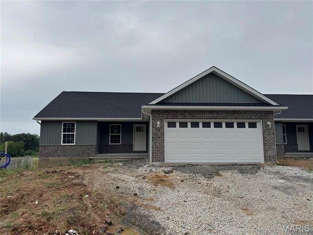 268 Railroad St, Moscow Mills, MO 63362
