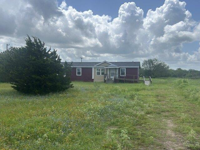268 W Oaks, Victoria, TX 77905