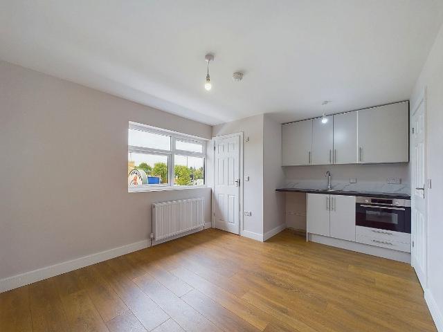268A Sherwood Park Avenue, Sidcup, Kent DA15, Studio to rent, £800 pcm | PrimeLocation
