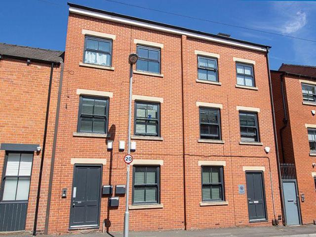 268d, North Sherwood Street. 2 bed flat to rent £1,335 pcm £308 pw