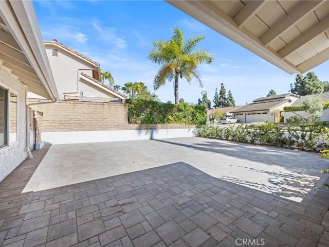 26941 Floresta Ln, Mission Viejo, CA 92691 | MLS #OC26073 | Compass